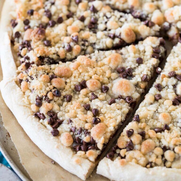 20 Best Dessert Pizza Recipes to Try