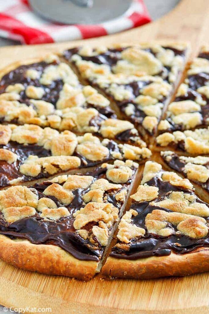 20 Best Dessert Pizza Recipes to Try