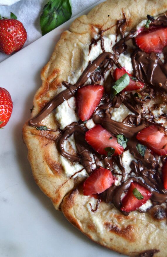 20 Best Dessert Pizza Recipes to Try